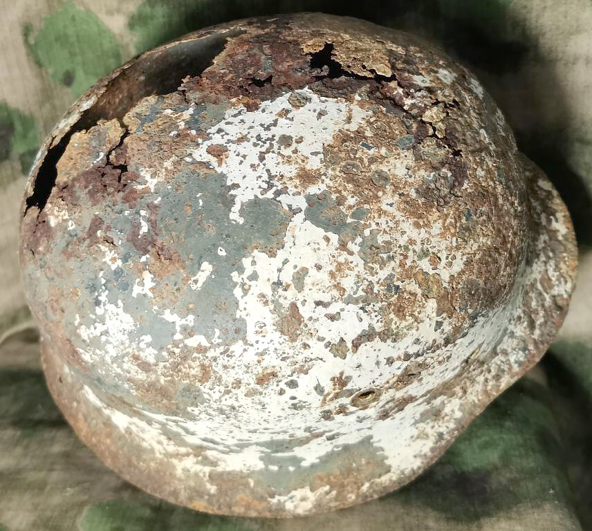 Winter camo German helmet M35 from airfield Gumrak, Stalingrad battle