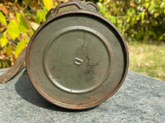 Wehrmacht helmet M40 + gasmask canister from Murmansk